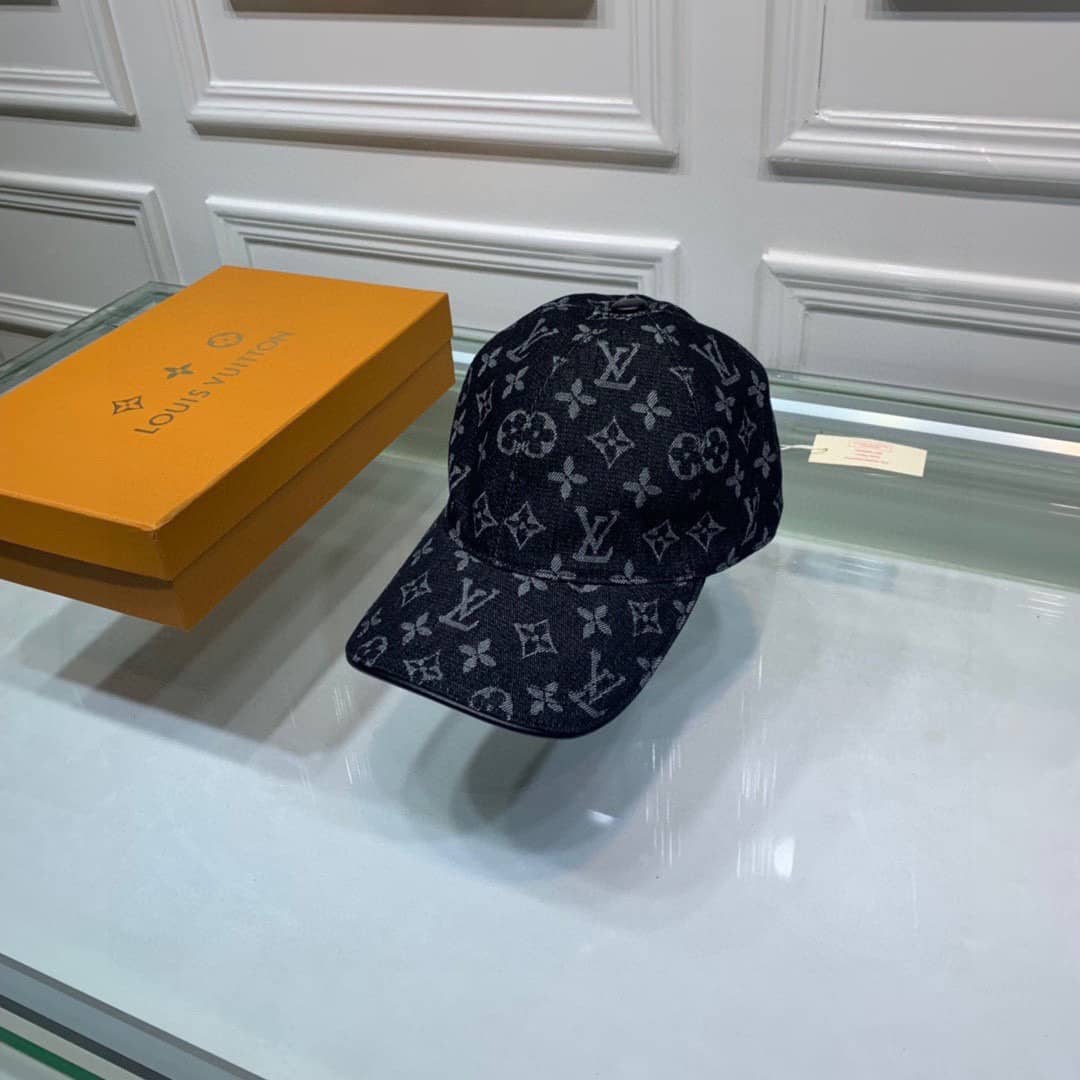Fake Louis Vuitton Classic Baseball Cap